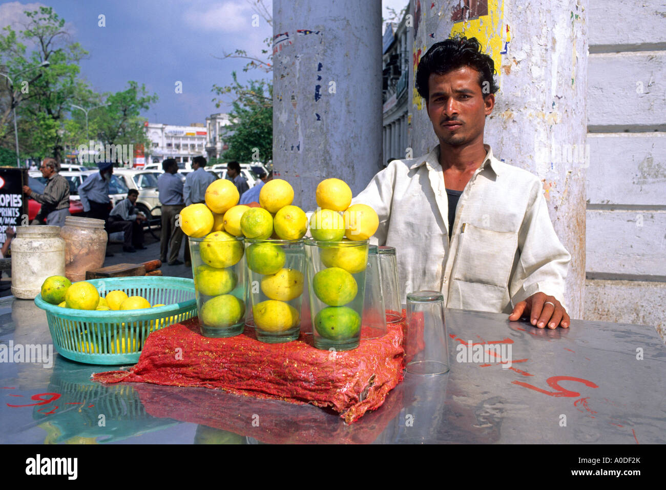 A lemonade street vendor in India Stock Photo - Alamy