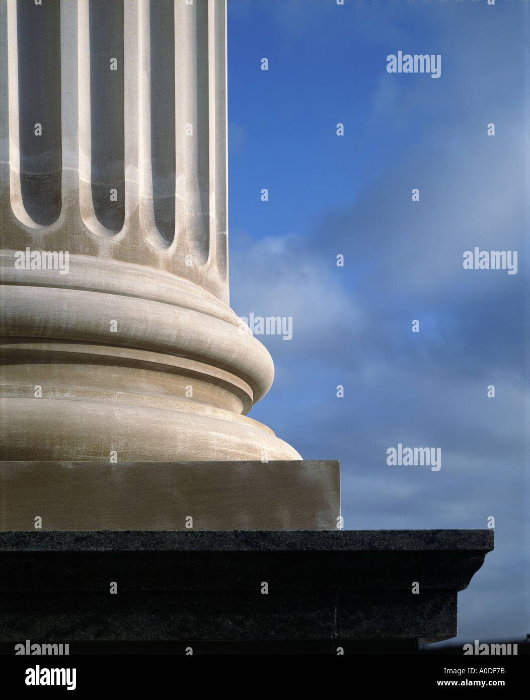 Fluted pillar hi-res stock photography and images - Alamy