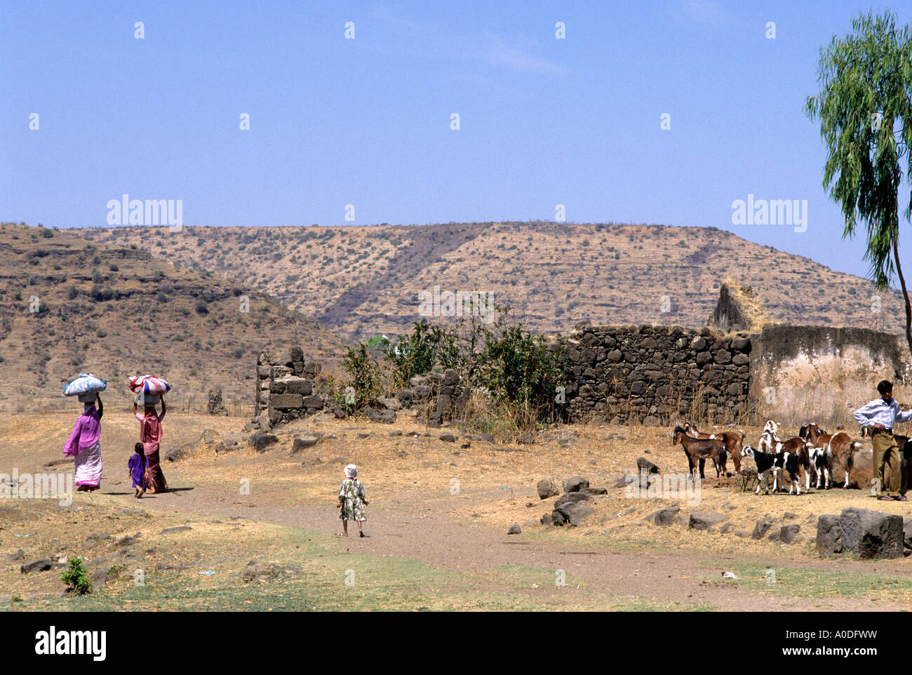 Plains indian village hi-res stock photography and images - Alamy