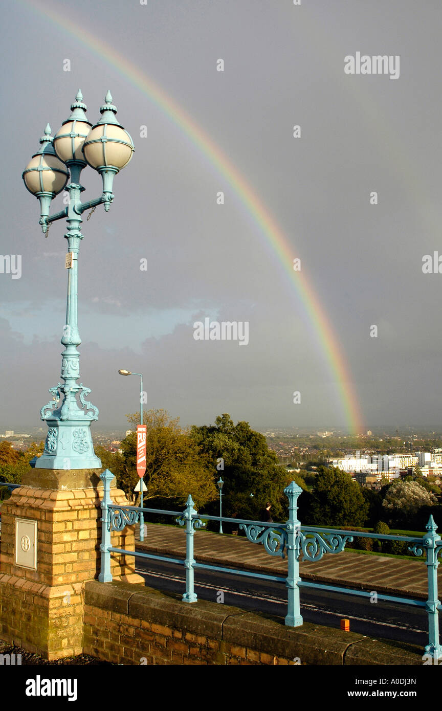 Rainbow over palace hi-res stock photography and images - Alamy