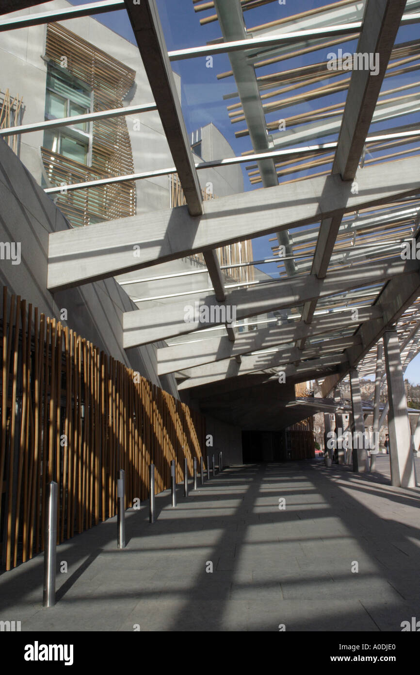Scottish parliament boats hi-res stock photography and images - Alamy