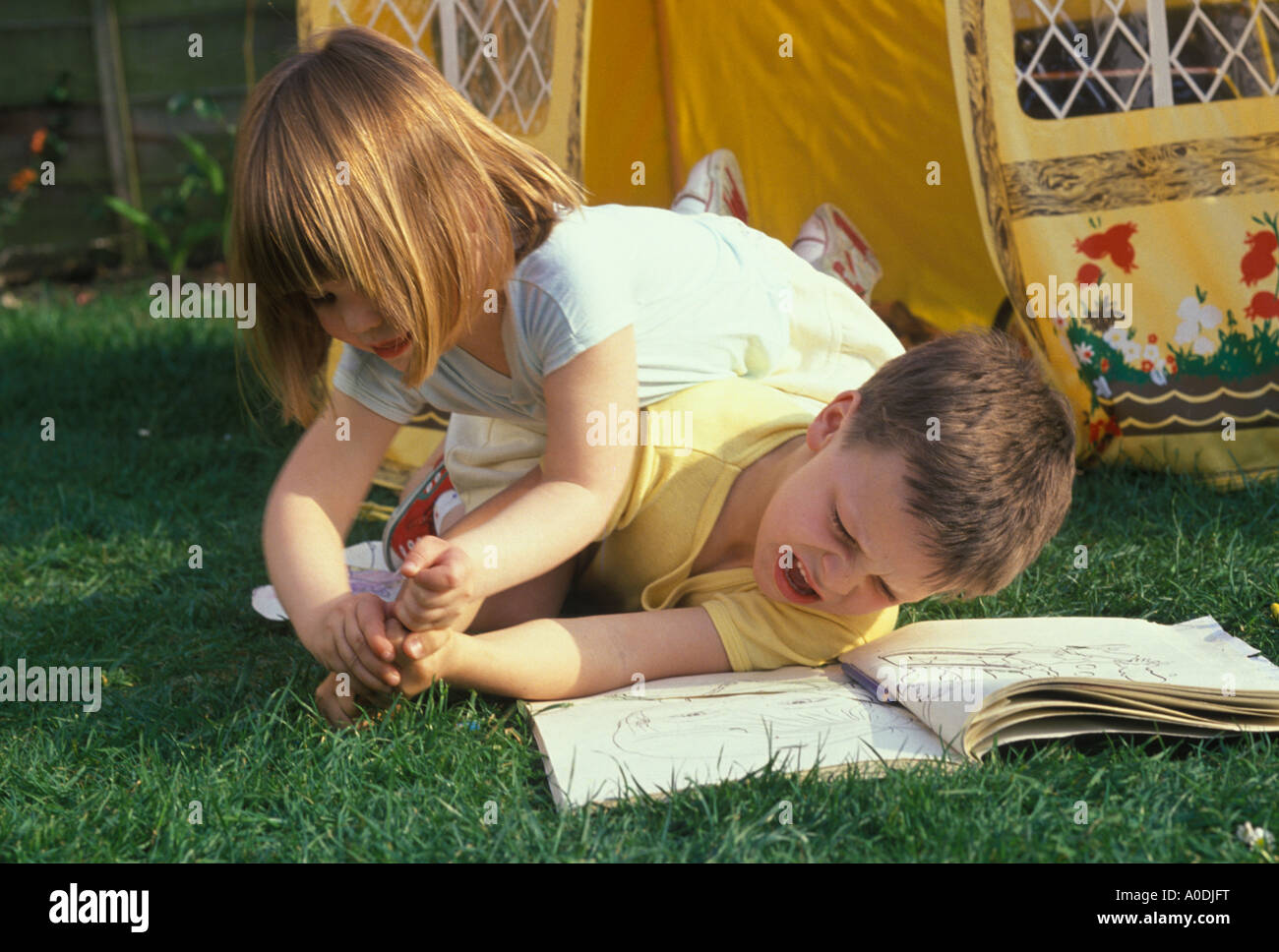 Squabbling children hi-res stock photography and images - Alamy
