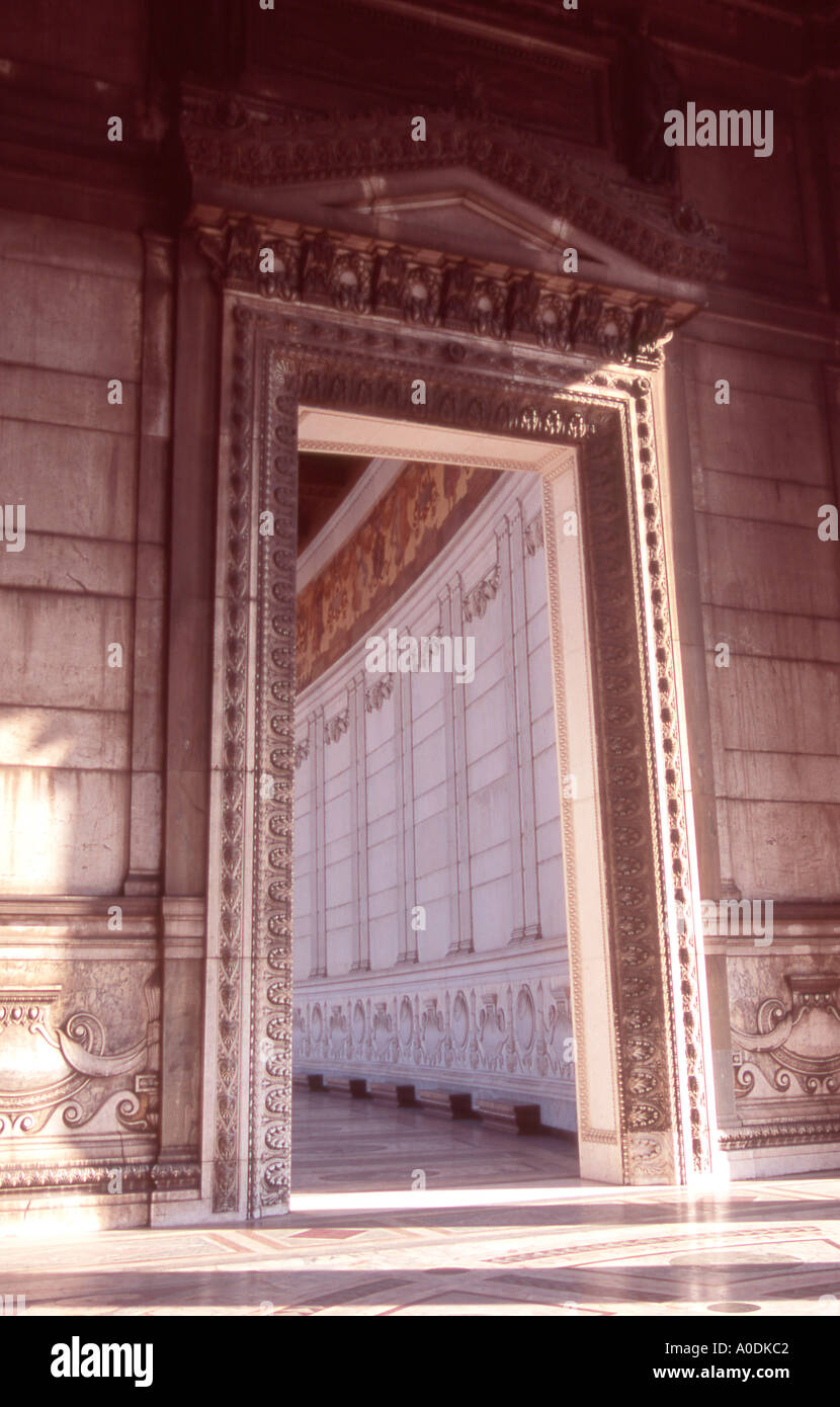Archway at the Vittoriano Monument Rome Stock Photo - Alamy