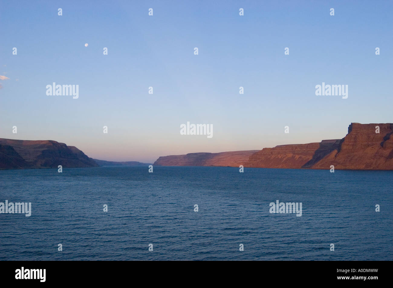 Wallula Gap on the Columbia River in southeast Washington Stock Photo ...