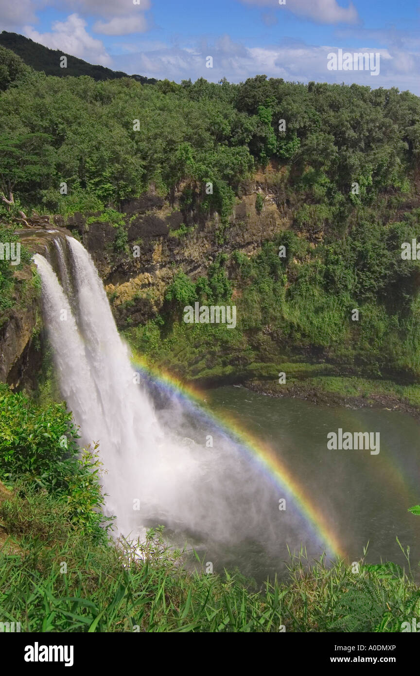 80 ft waterfall hi-res stock photography and images - Alamy