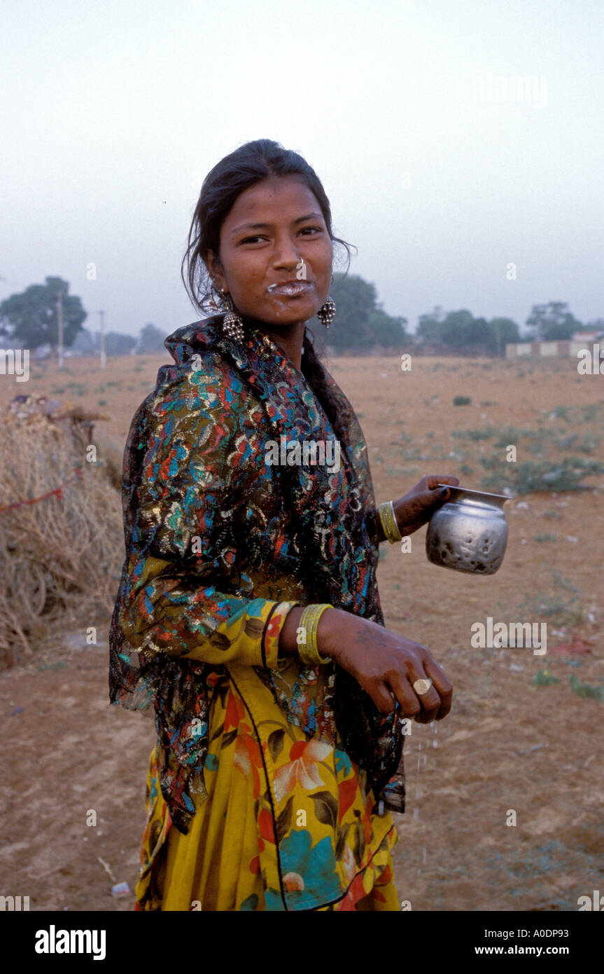 Kalbeliya Gypsy Traditional Dancers and Snake Charmers Indigenous ...