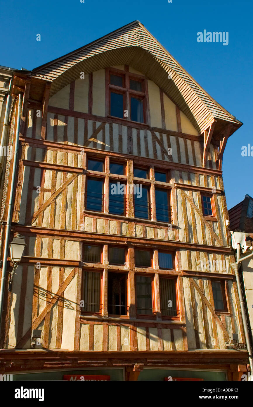 Medeival half timbered house hi-res stock photography and images - Alamy