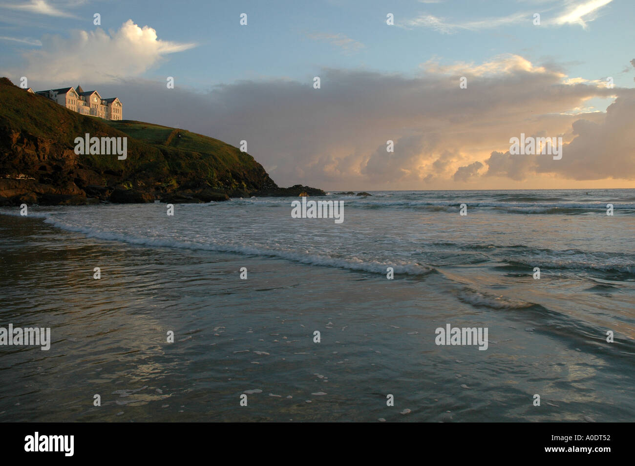 Dramatic sea cliffs sunset hi-res stock photography and images - Alamy