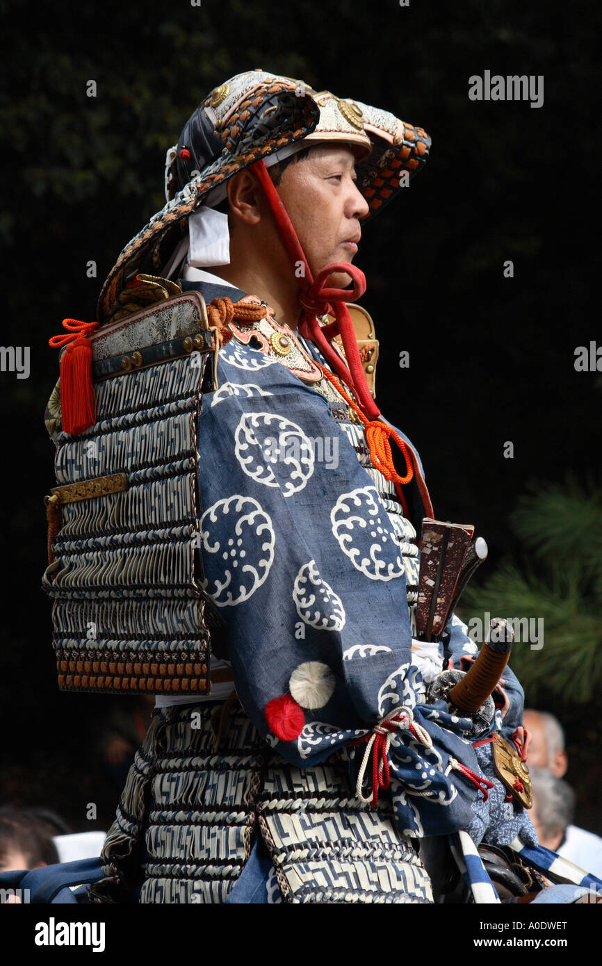 Japanese samurai sitting hi-res stock photography and images - Alamy