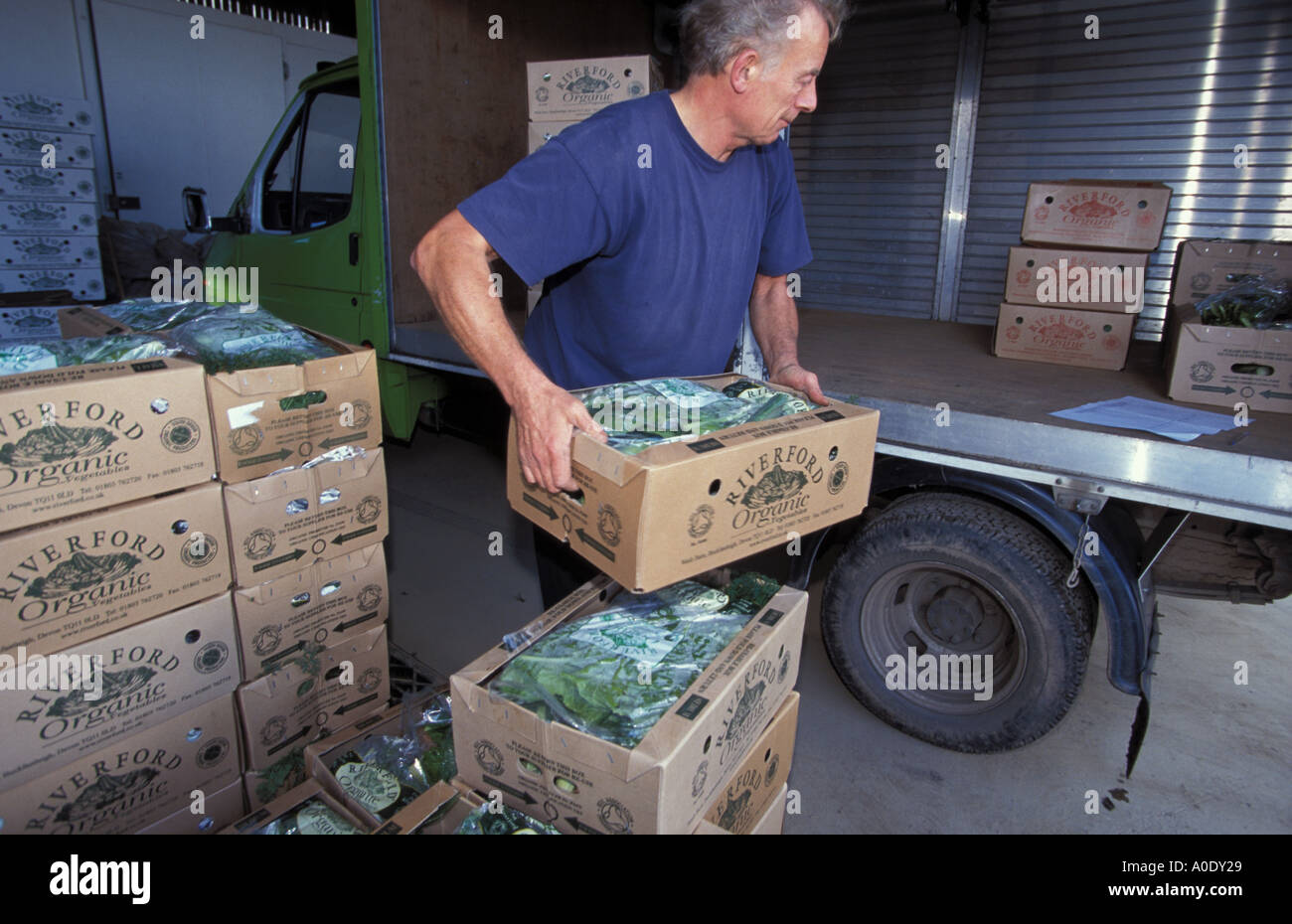 Loading farm produce van hi-res stock photography and images - Alamy