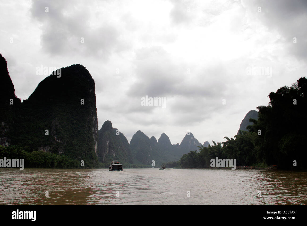 Li river cruising hi-res stock photography and images - Alamy