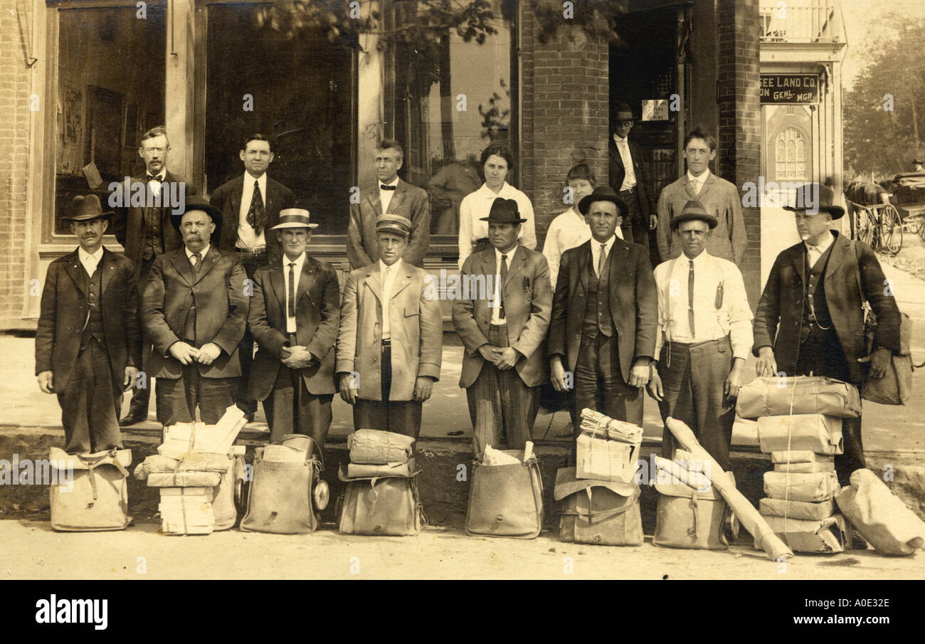 Usps mail carrier bag hi-res stock photography and images - Alamy