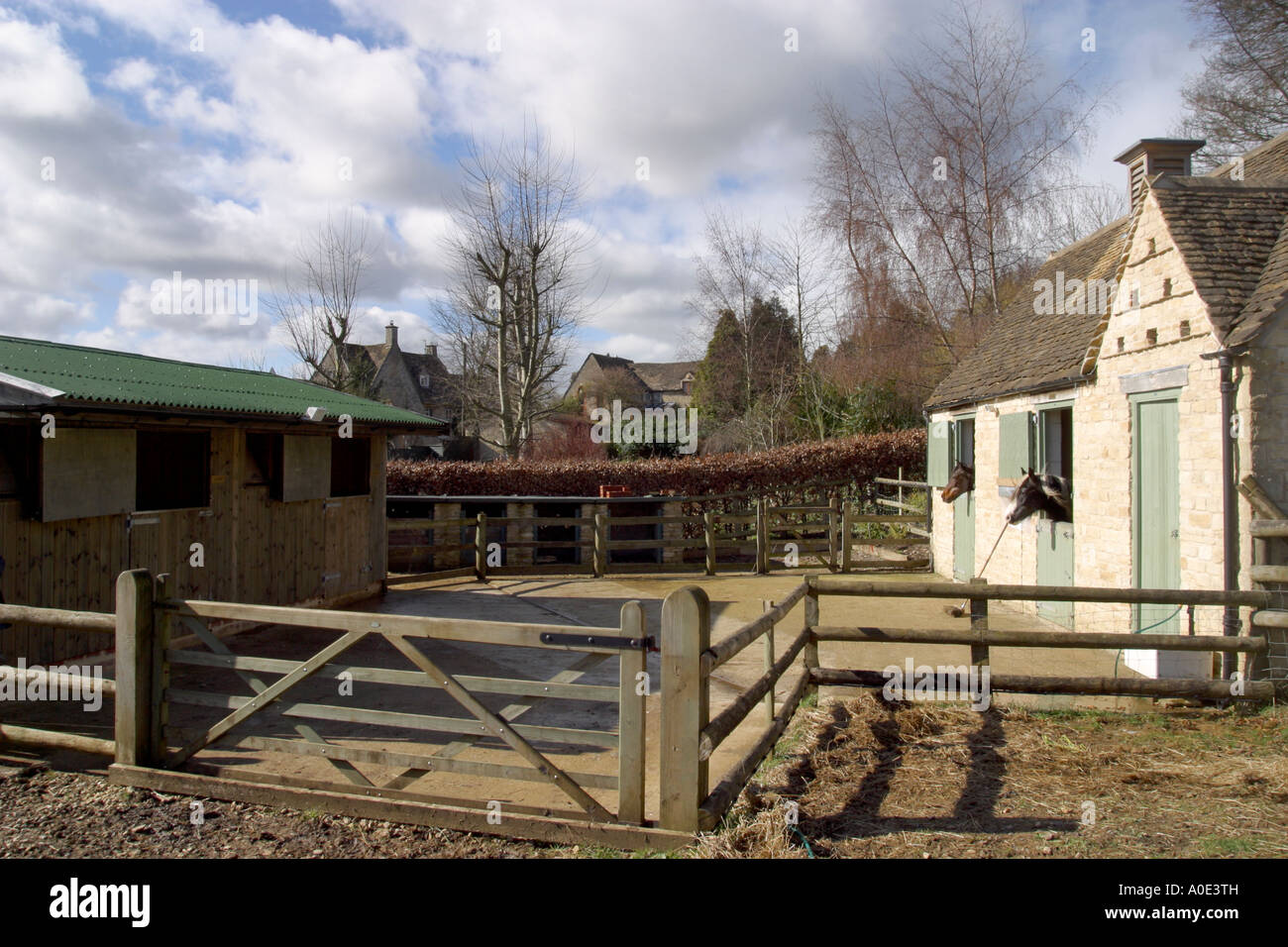 Stable block hi-res stock photography and images - Alamy