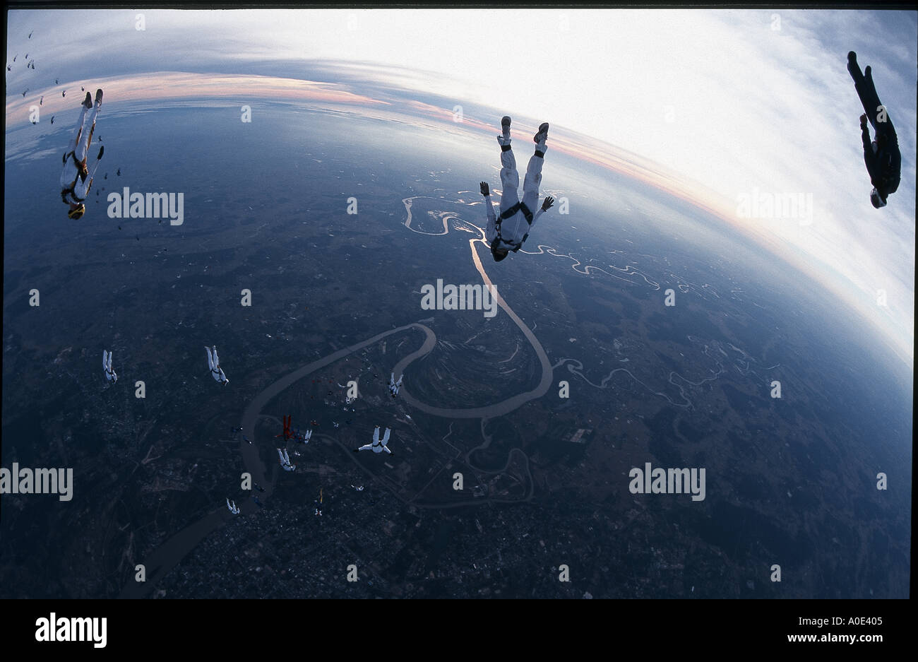 Over 300 Skydivers exit 4 Hercules C 130 Aircraft to try for a world ...