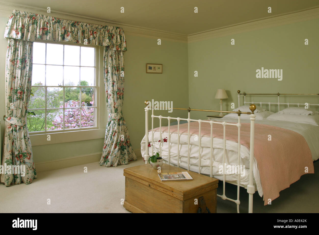 UK property, house interior, bedroom, simple and traditional Stock ...