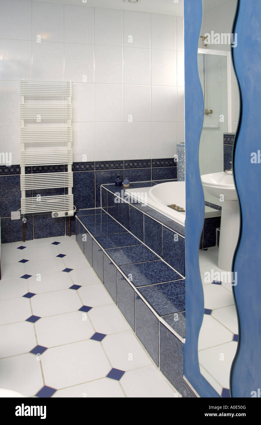 British bathroom interior hi-res stock photography and images - Alamy