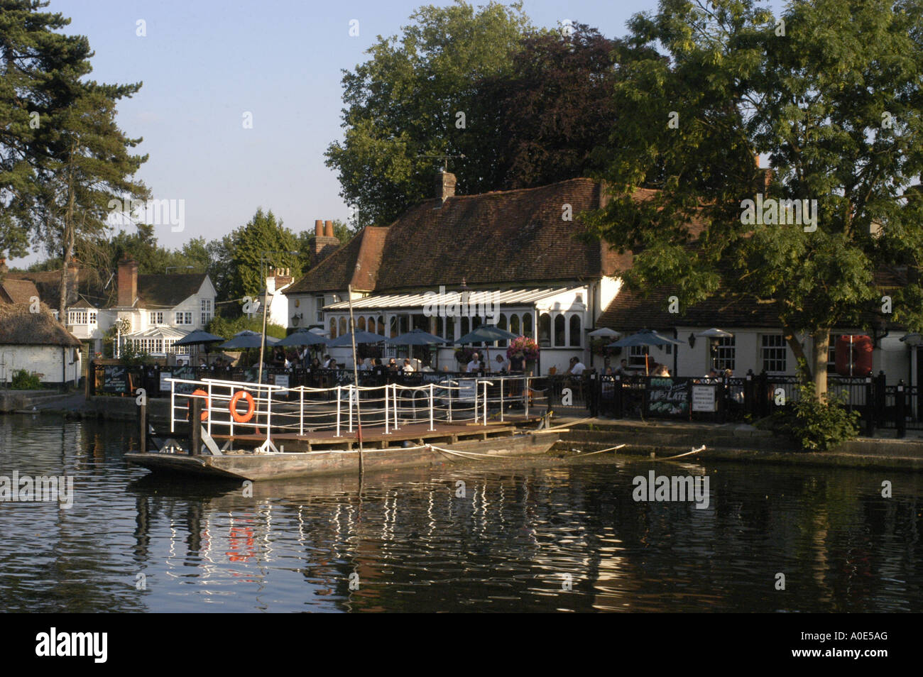 The Swan, Pangbourne, Reading, Berkshire, UK Stock Photo - Alamy