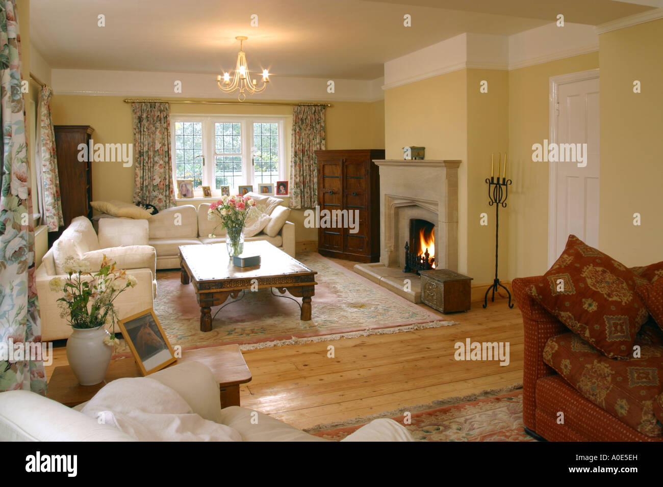 Traditional British Living Room High Resolution Stock Photography and ...