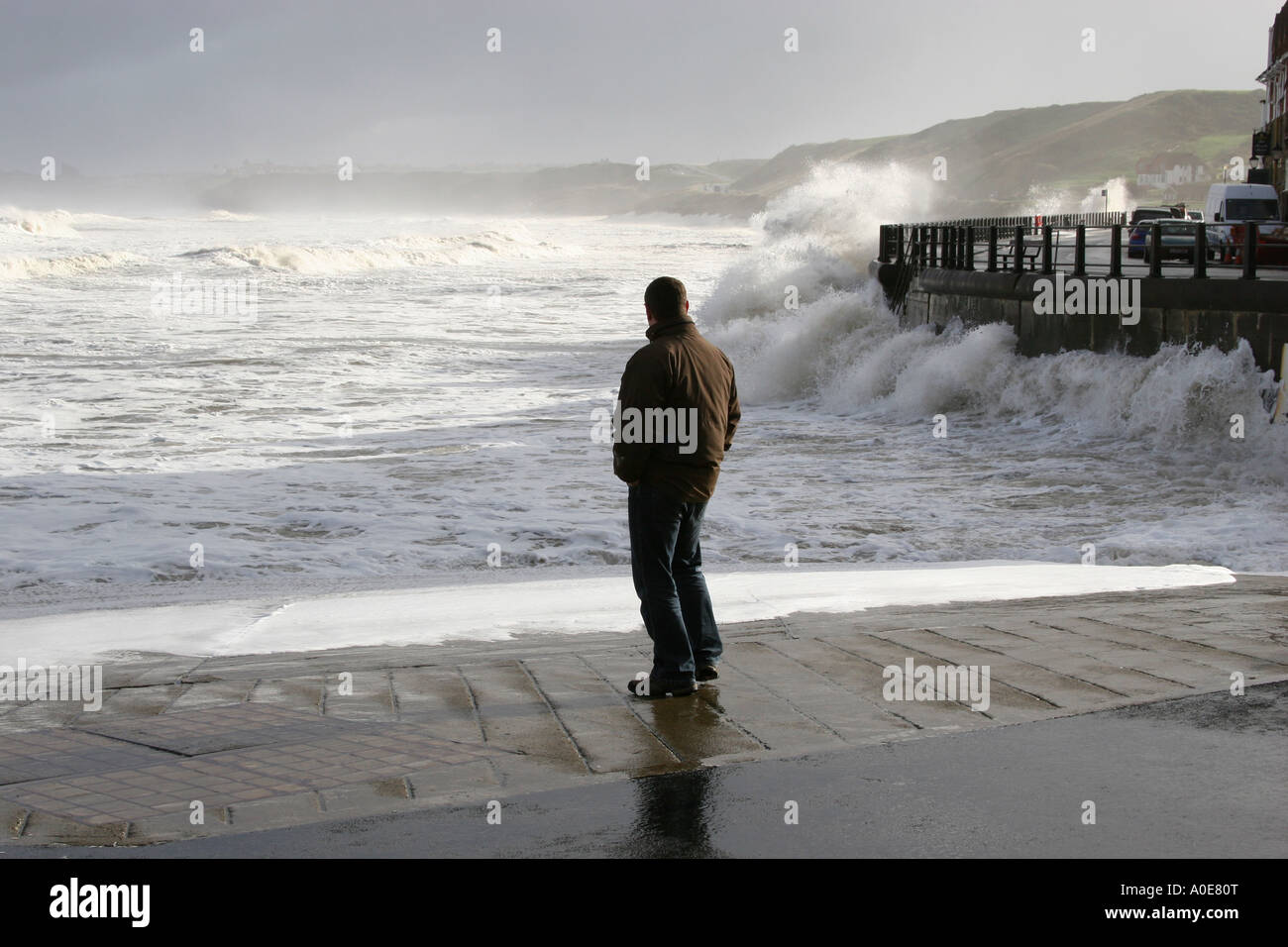 Rough sea whitby north yorkshire hi-res stock photography and images ...