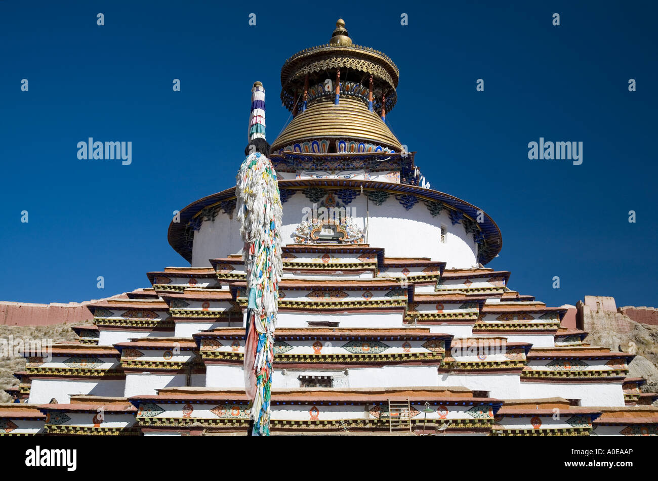 Kumbum stupa gyangtse tibet hi-res stock photography and images - Alamy