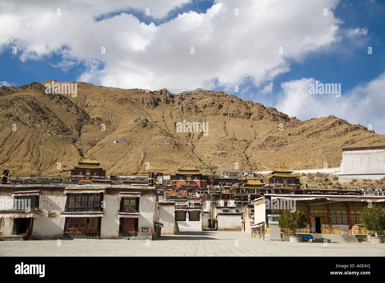 Tashilunpo Monastery 3- Shigatse Tibet Stock Photo - Alamy