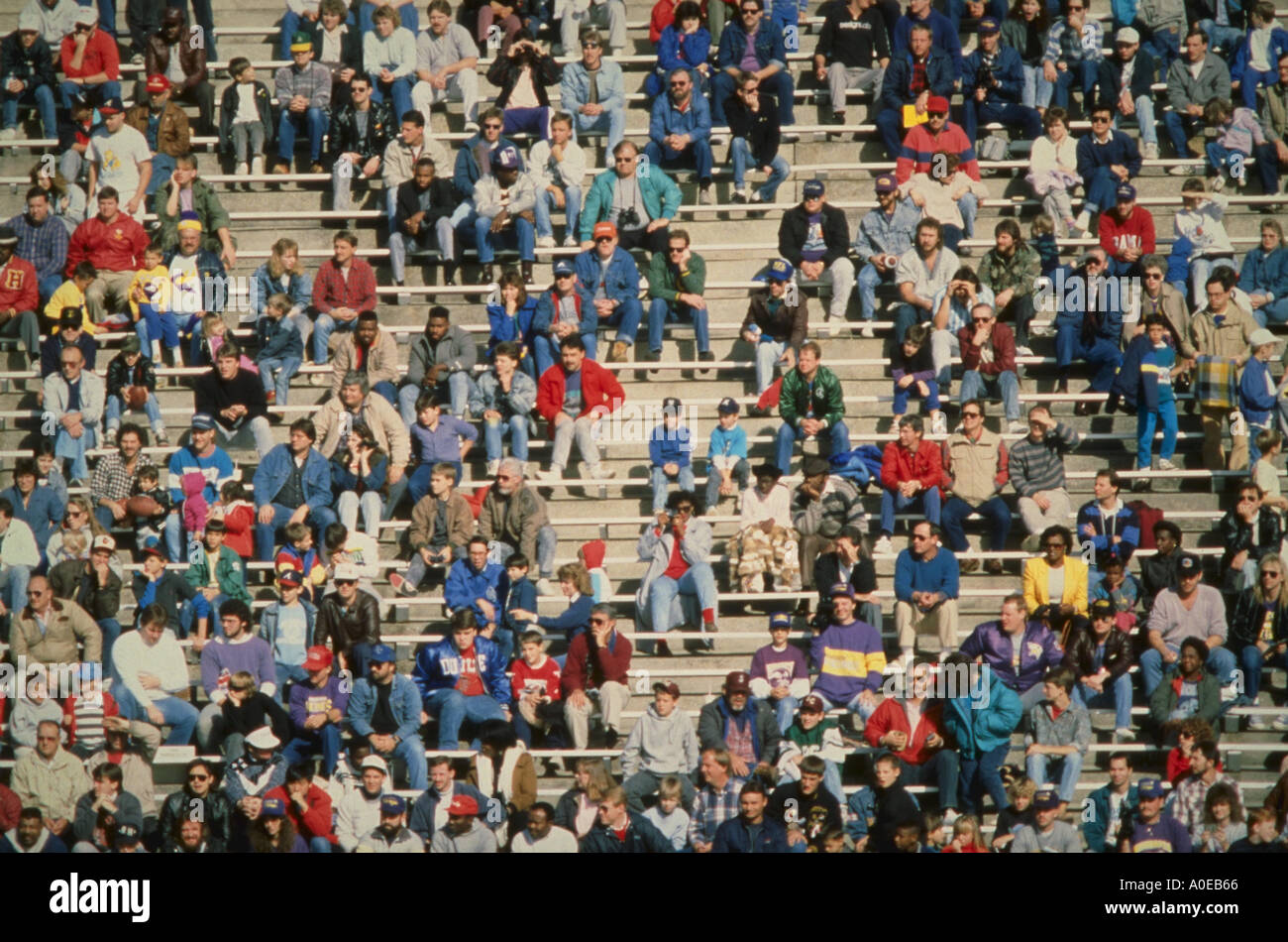 Outdoor crowd hi-res stock photography and images - Alamy