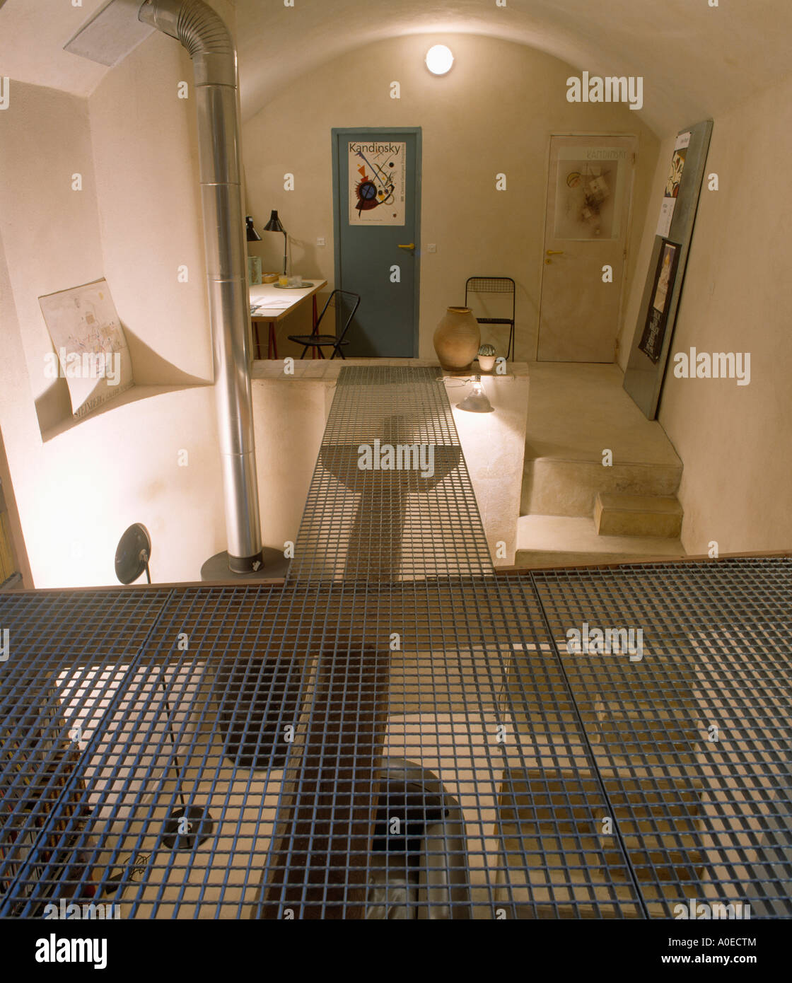 Monochromatic study hi-res stock photography and images - Alamy