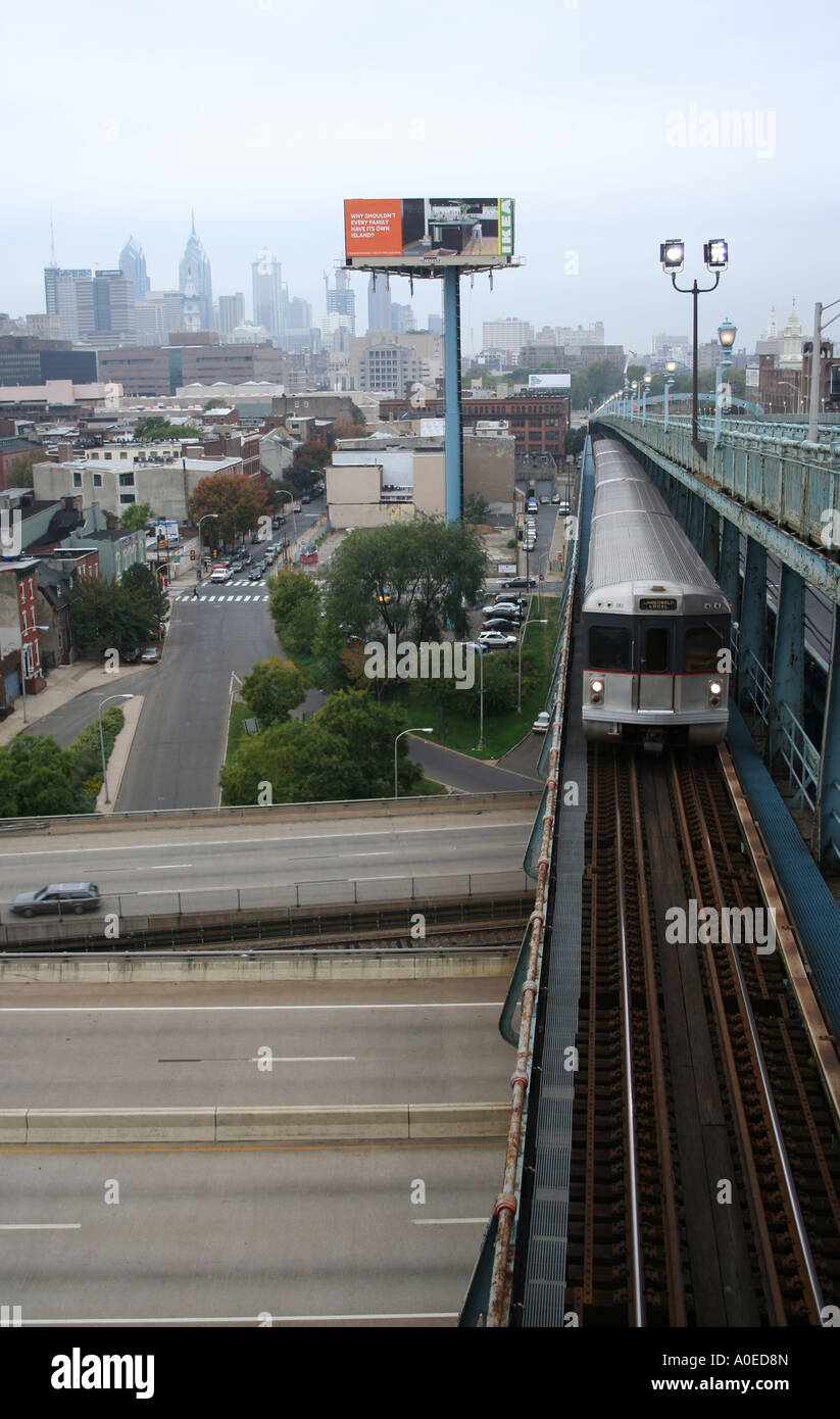 PATCO Speedline train crossing Benjamin Franklin Bridge Philadelphia ...
