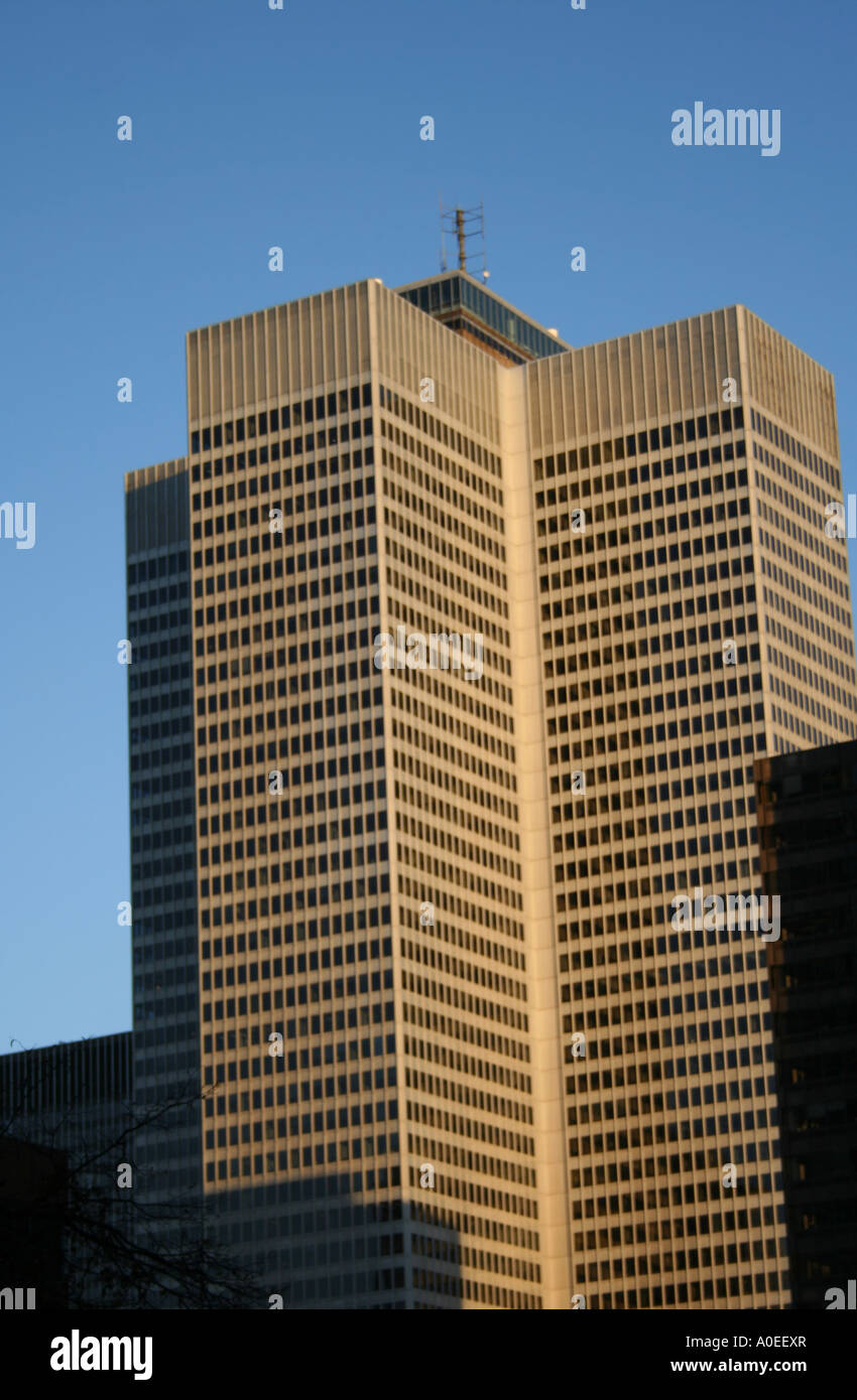 Place ville marie cross hi-res stock photography and images - Alamy