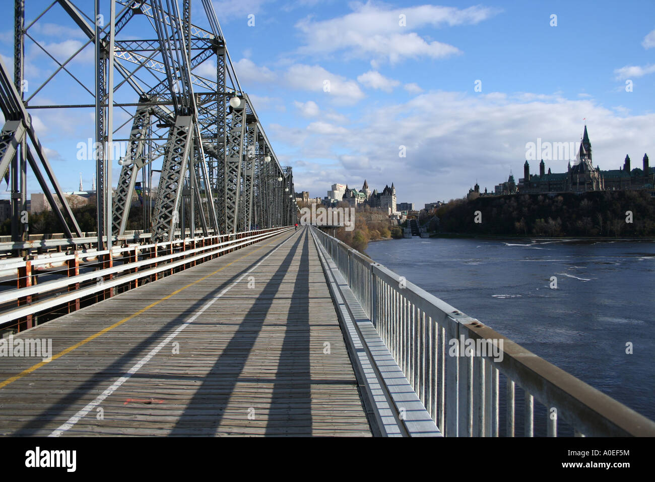 Alexandra bridge and Canadian parliament Ottawa River November 2006 ...