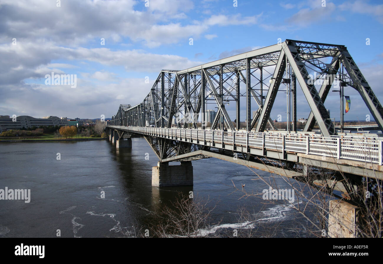 Alexandra bridge across Ottawa River linking Ottawa and Gatineau ...