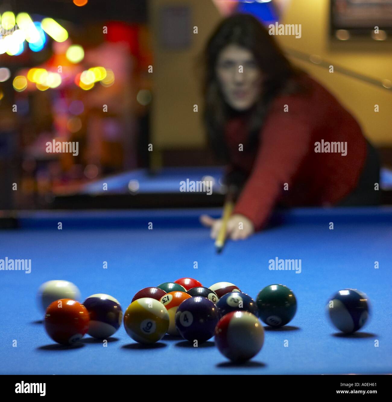 woman playing pool billard Stock Photo - Alamy