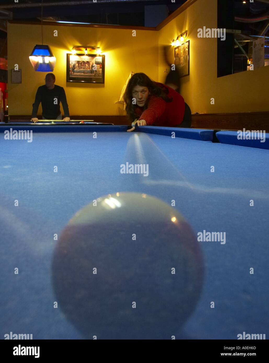 woman playing pool billard Stock Photo - Alamy