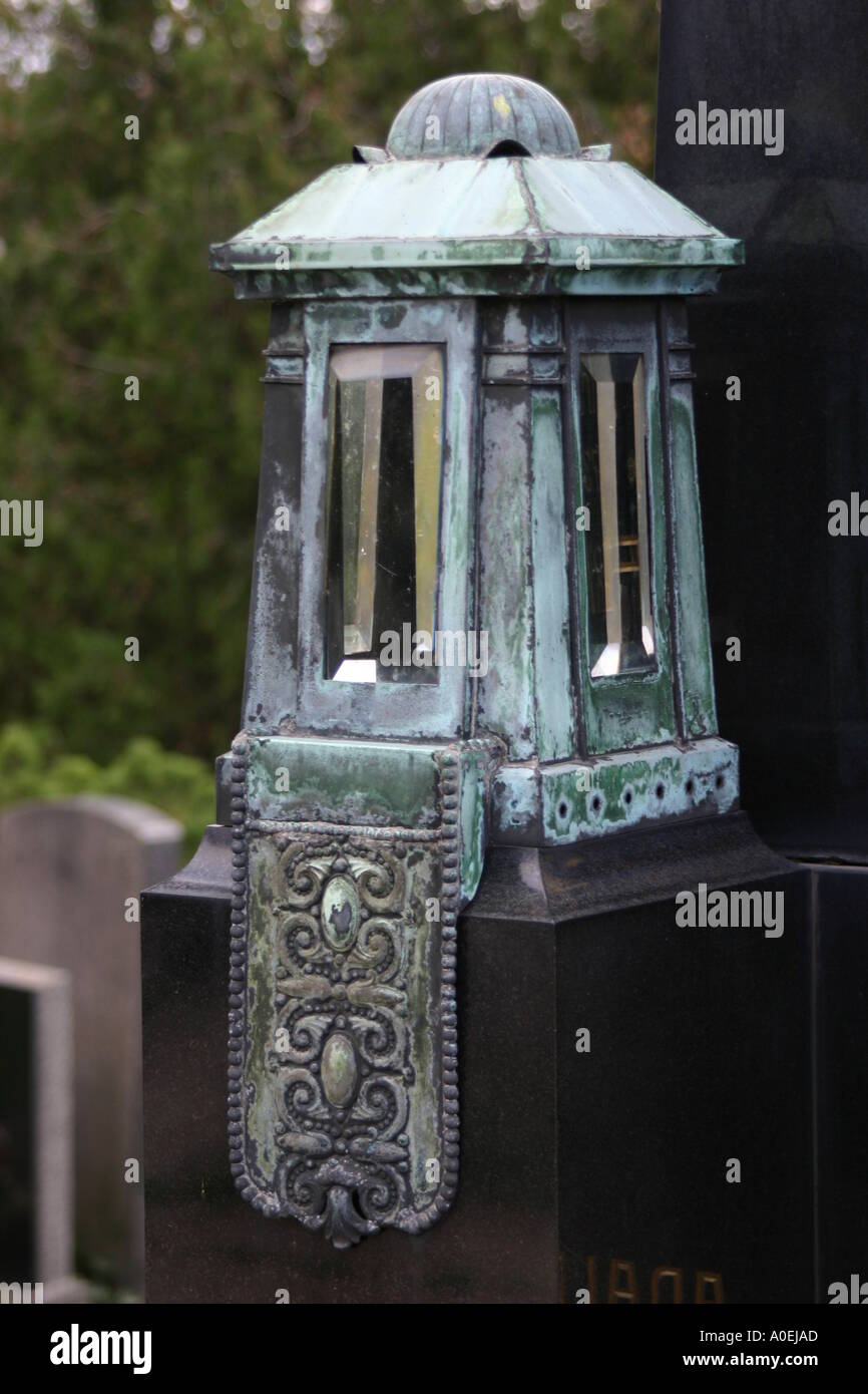 Community tomb hi-res stock photography and images - Alamy