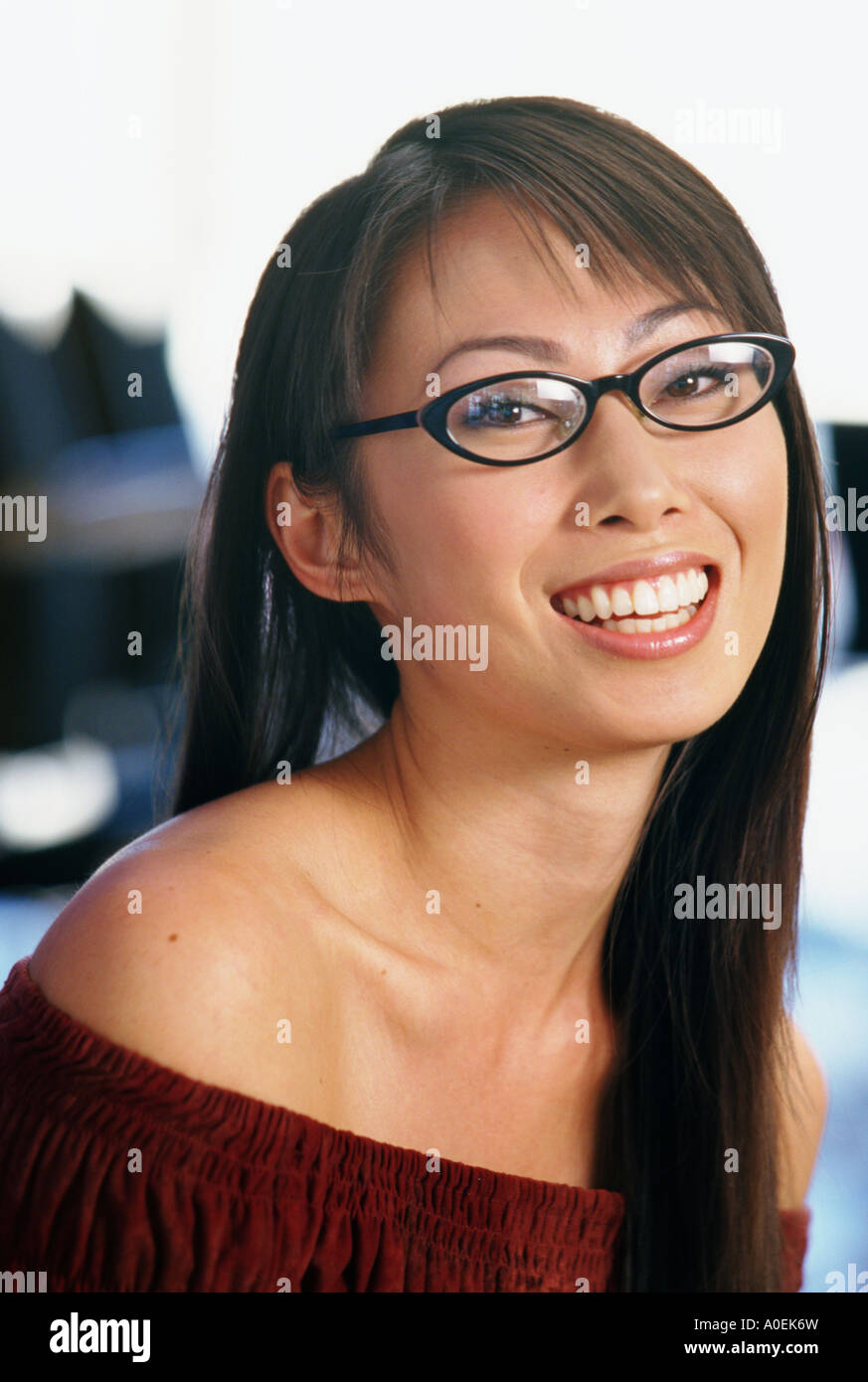 Ladies wearing glasses hi-res stock photography and images - Alamy