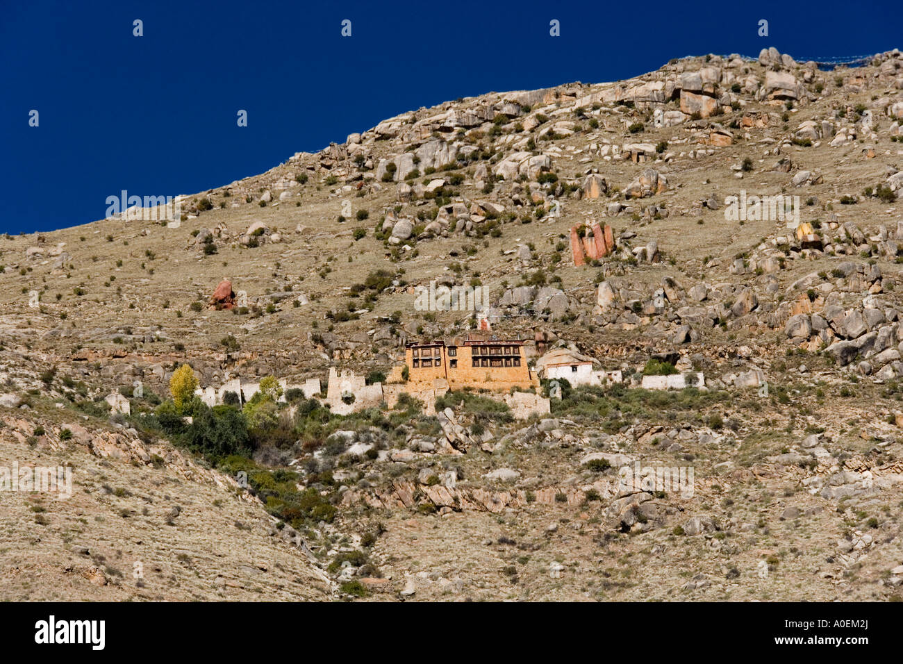 Monastic remote himalaya himalayan roof mountain mountainside hill ...