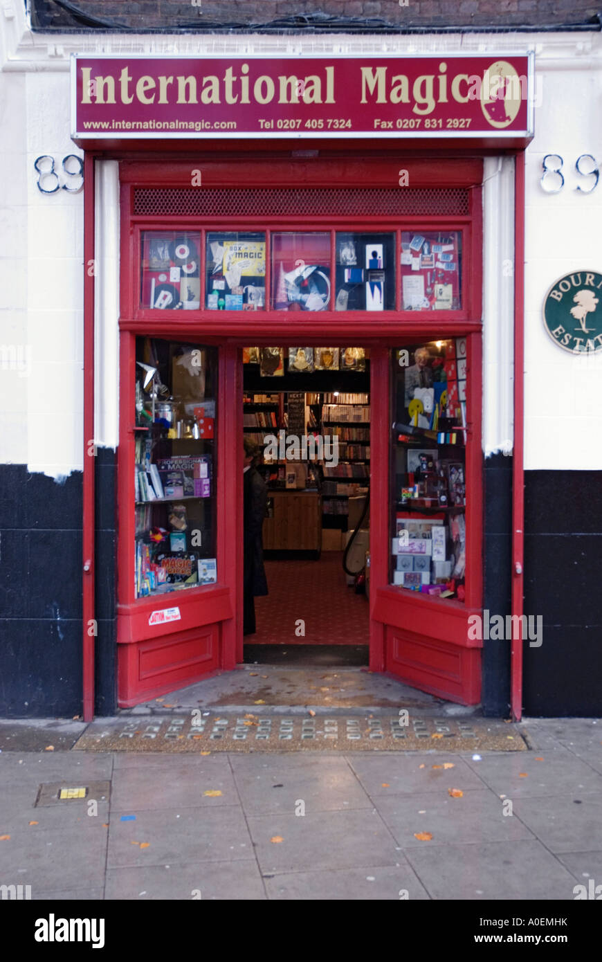 Magic shop hi-res stock photography and images - Alamy