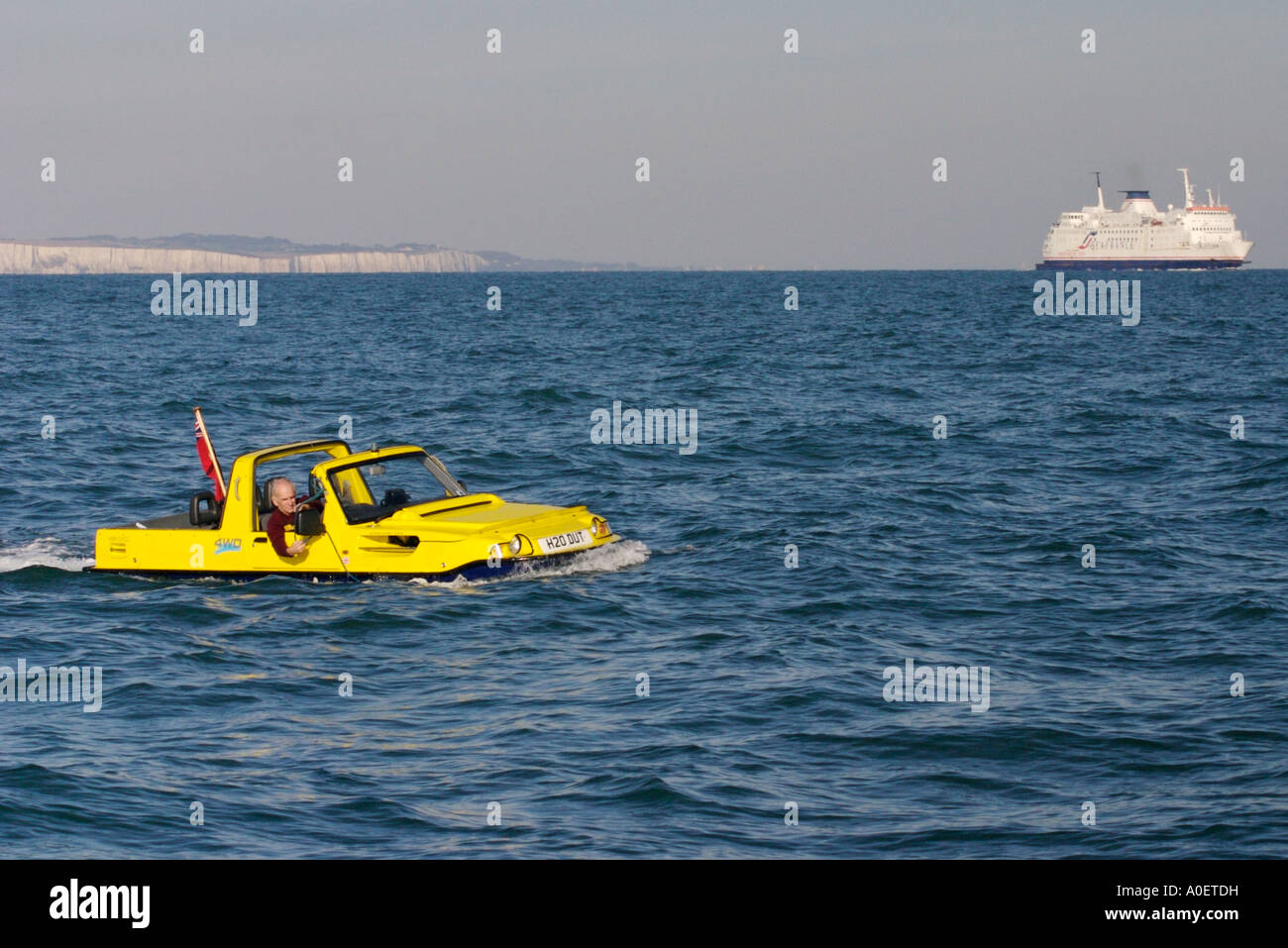 Tim Dutton crossing the English Channel in his Dutton Commander ...