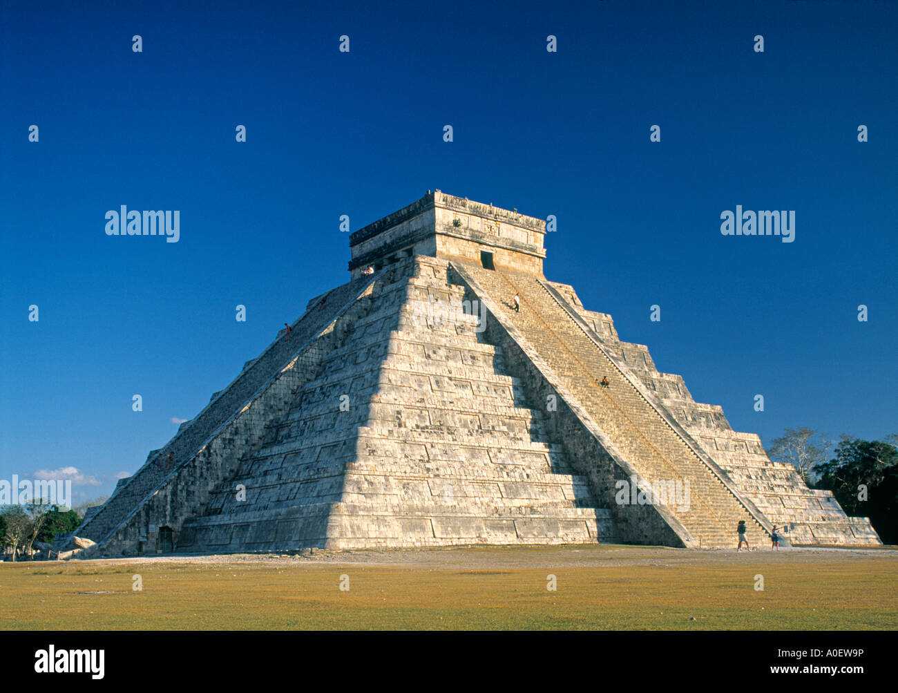 El Castillo Pyramid Chichen Itza Yucatan Mexico Stock Photo - Alamy