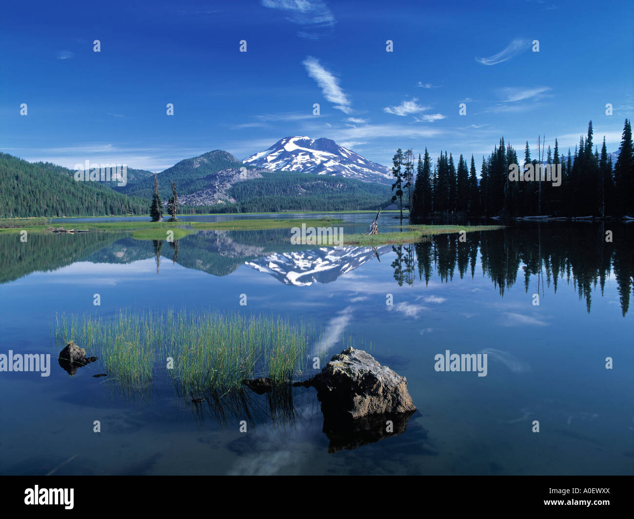 Cascade Mountains Oregon USA Stock Photo - Alamy
