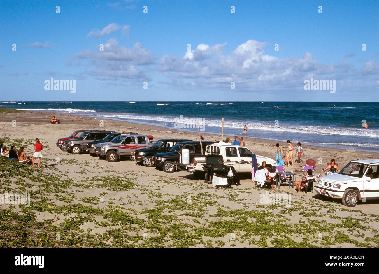 Jeeps beach hi-res stock photography and images - Alamy