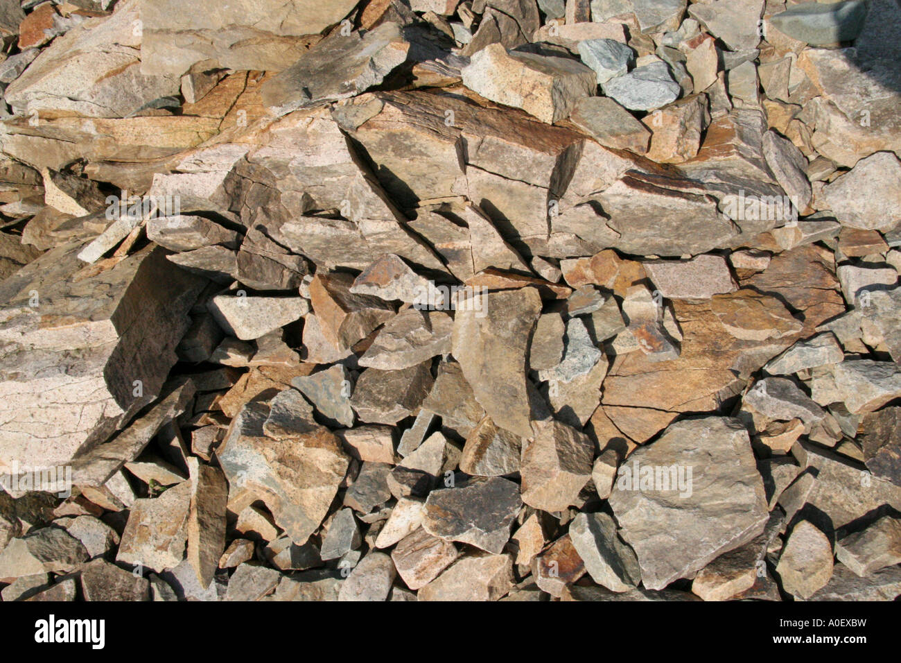 Cracks visible hi-res stock photography and images - Alamy