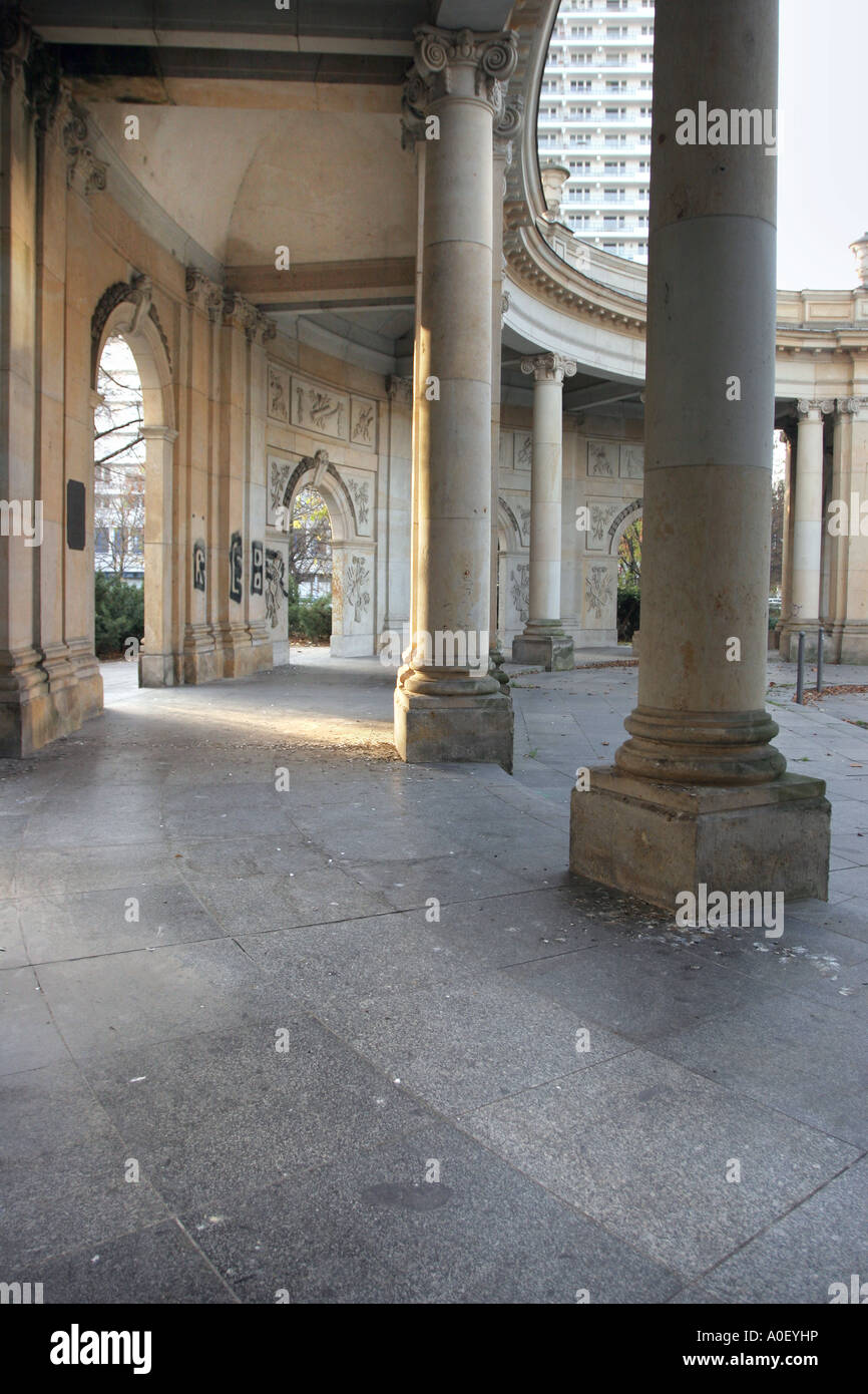 Berlin colonnades hi-res stock photography and images - Alamy