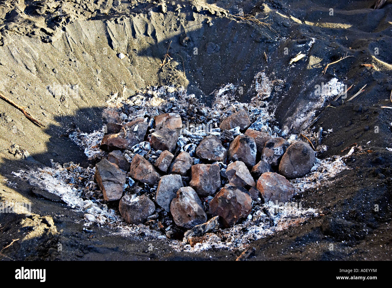 Maori hangi hi-res stock photography and images - Alamy