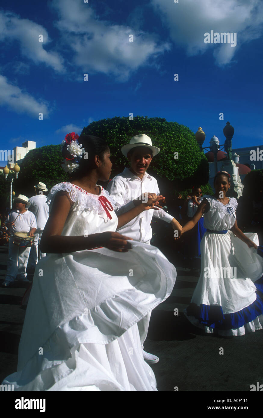 Traditional Puerto Rican Wedding