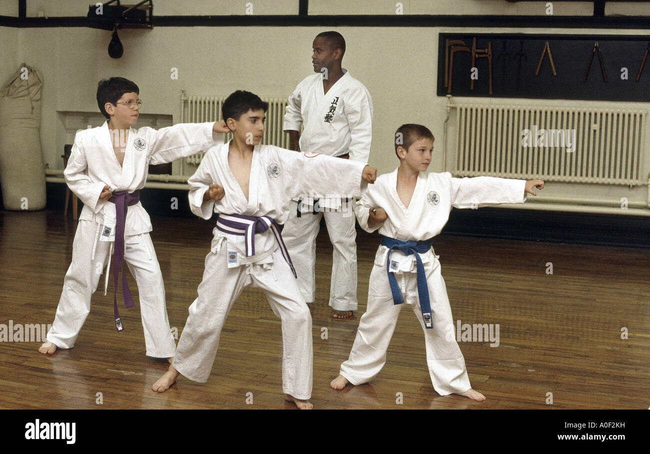 Karate class hi-res stock photography and images - Alamy