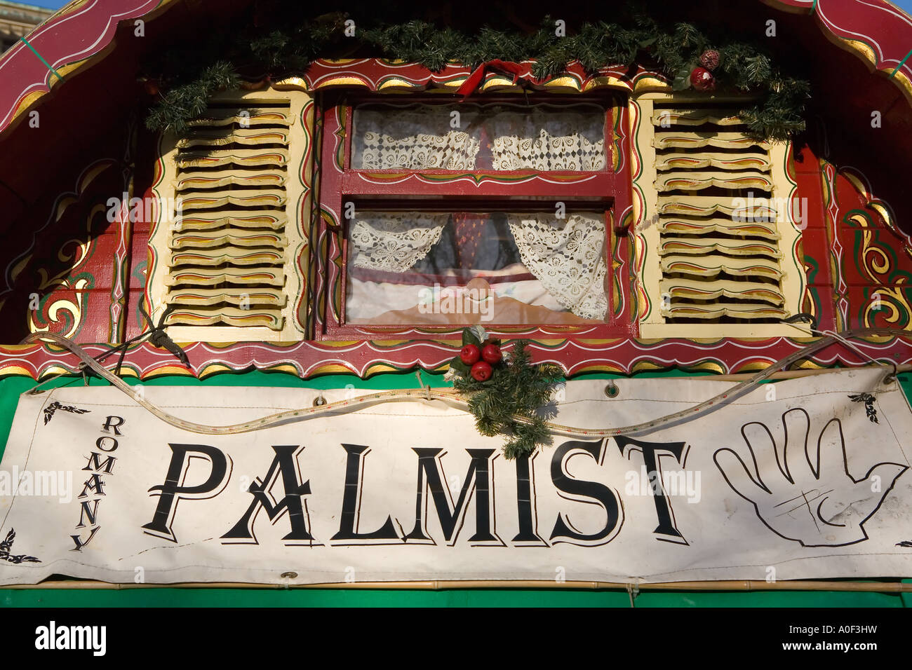 Palmist palmistry hi-res stock photography and images - Alamy
