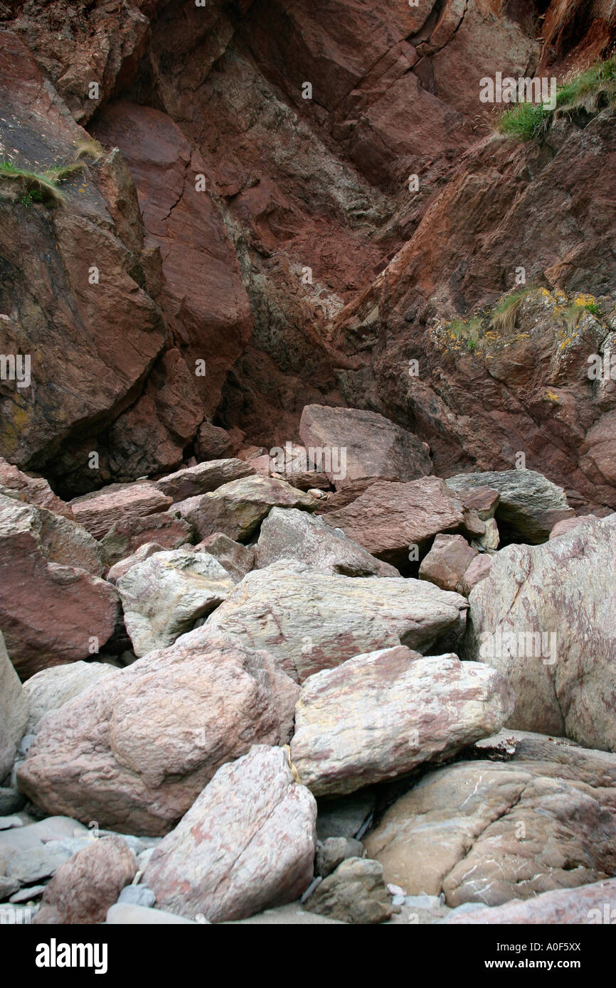 Metamorphic rocks strata hi-res stock photography and images - Alamy