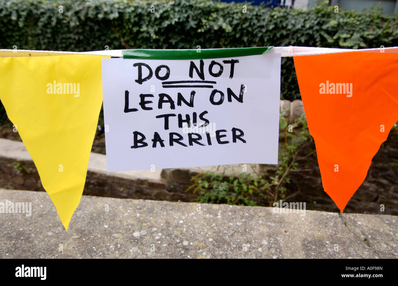 Bunting barrier sign hi-res stock photography and images - Alamy