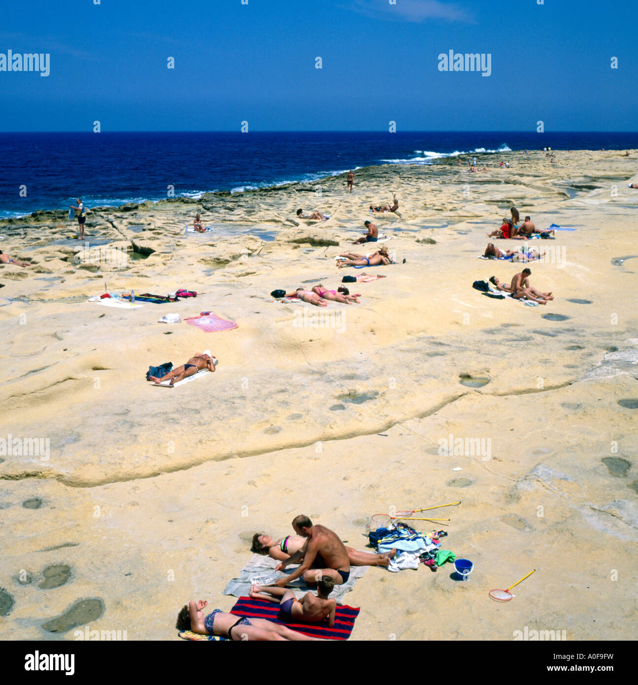 Sunbathers hi-res stock photography and images - Alamy